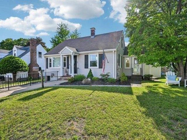 house with 3 bedroom, Woburn MA ES105059019