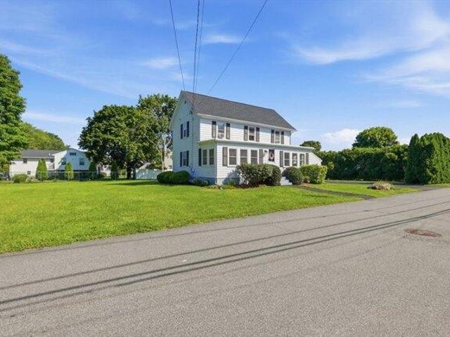 house with 3 bedroom, Woburn MA ES105096461