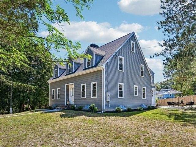 house with 3 bedroom, Woburn MA ES105229515