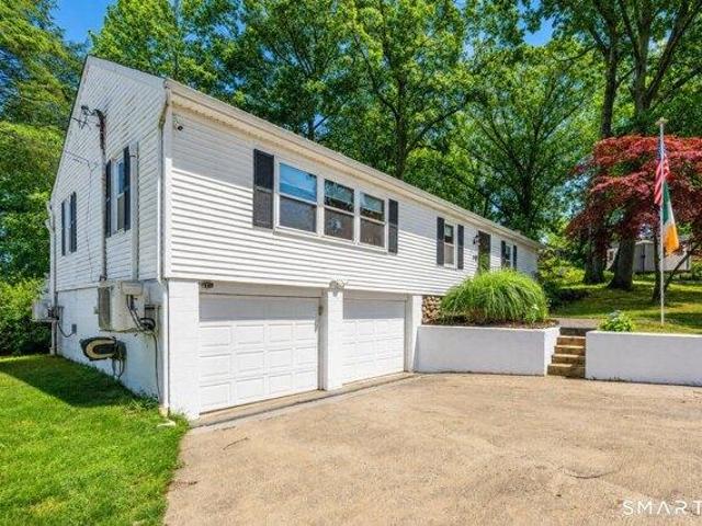 house with 3 bedroom, Wolcott CT DS104152658