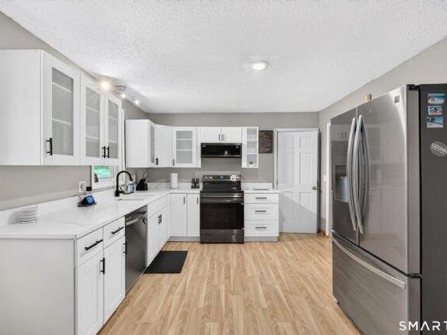 house with 3 bedroom, Wolcott CT ES105144892