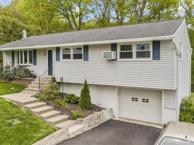 house with 3 bedroom, Wolcott CT ES103127191