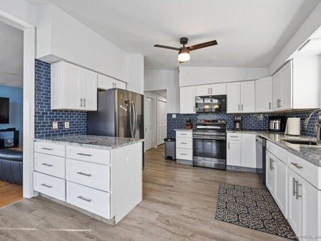 house with 3 bedroom, Wolcott CT ES103601004