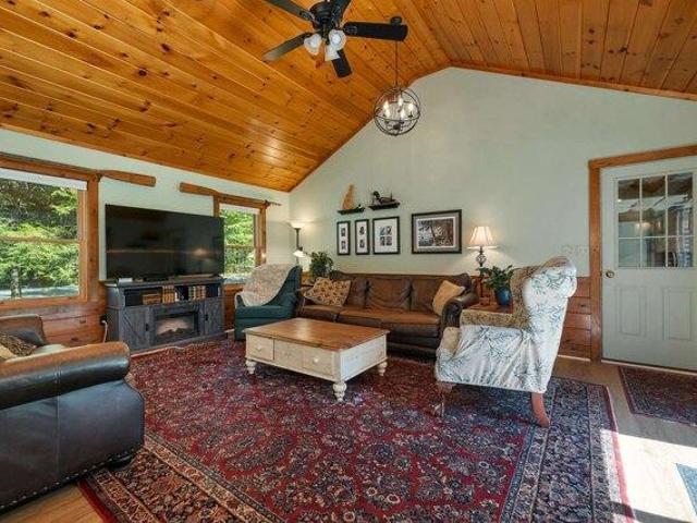 house with 3 bedroom, Wolfeboro NH DS103128509