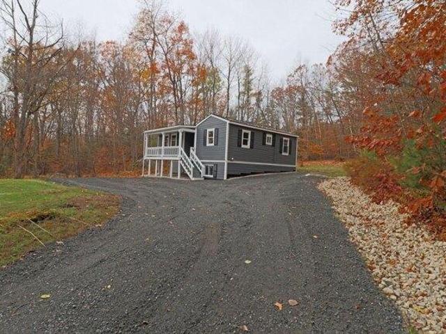 house with 3 bedroom, Wolfeboro NH ES104512589