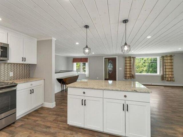 house with 3 bedroom, Wolfeboro NH ES104807568