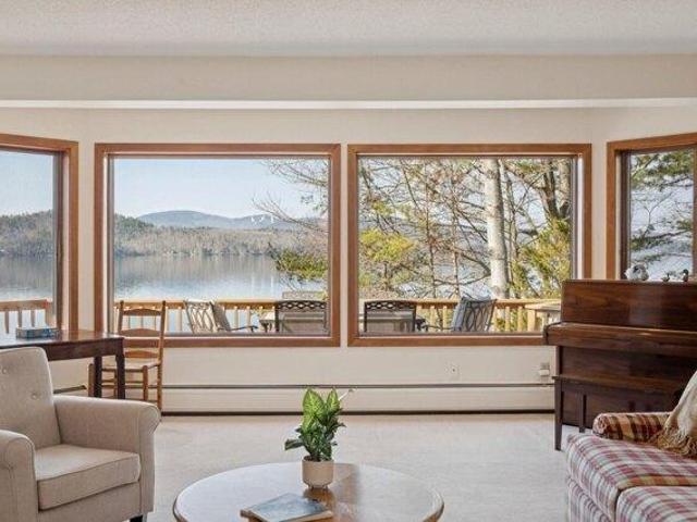 house with 3 bedroom, Wolfeboro NH ES105105929