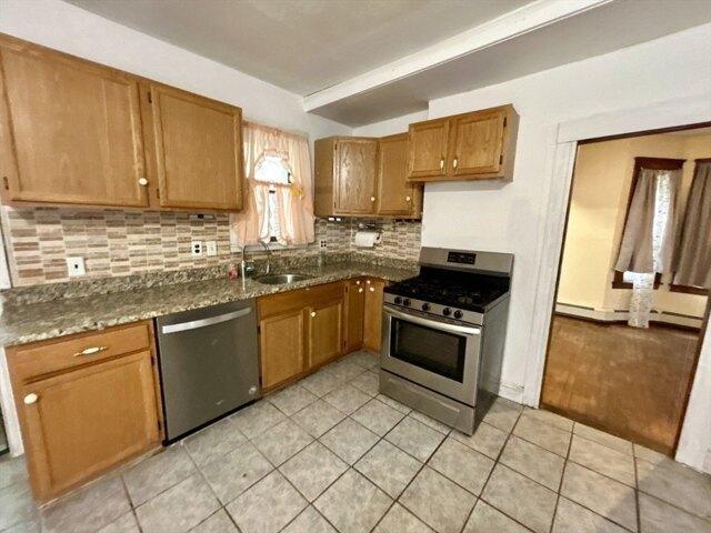 house with 3 bedroom, Worcester MA DLS102669715