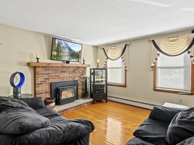 house with 3 bedroom, Worcester MA DLS102798752