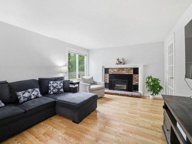 house with 3 bedroom, Worcester MA DLS102922780