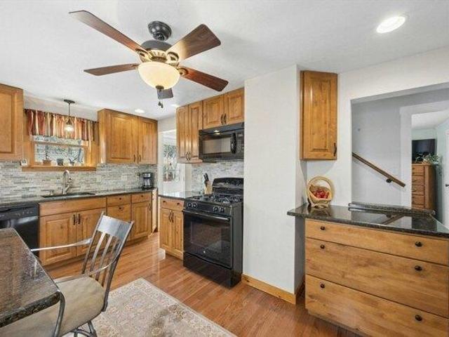 house with 3 bedroom, Worcester MA DS102120385