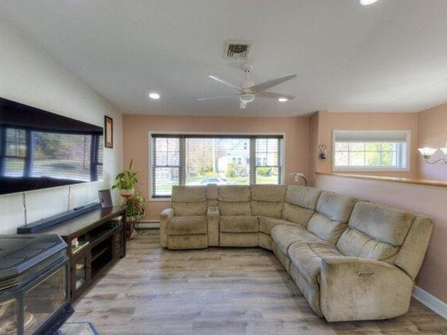 house with 3 bedroom, Worcester MA DS102344688