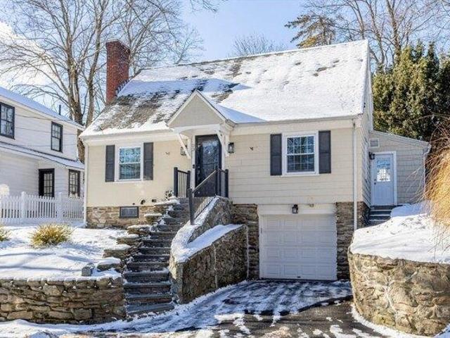 house with 3 bedroom, Worcester MA DS102370859