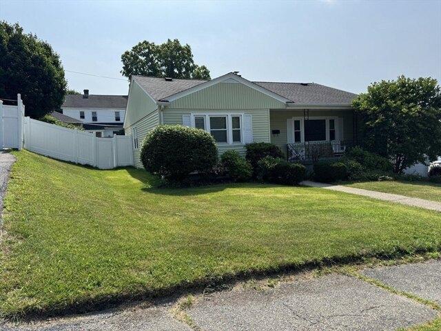 house with 3 bedroom, Worcester MA DS102371089
