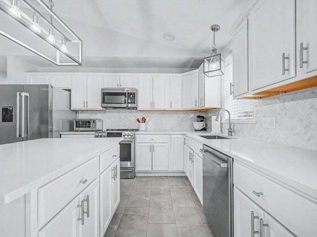 house with 3 bedroom, Worcester MA DS103441213