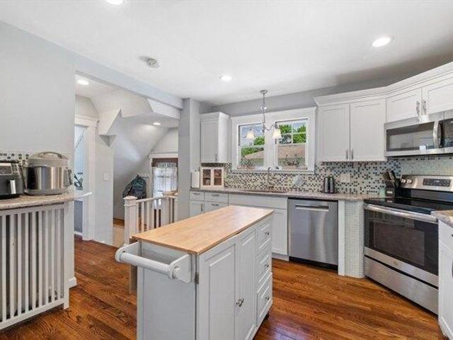 house with 3 bedroom, Worcester MA ES102959620