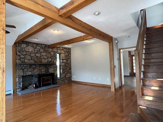 house with 3 bedroom, Worcester MA ES102961377
