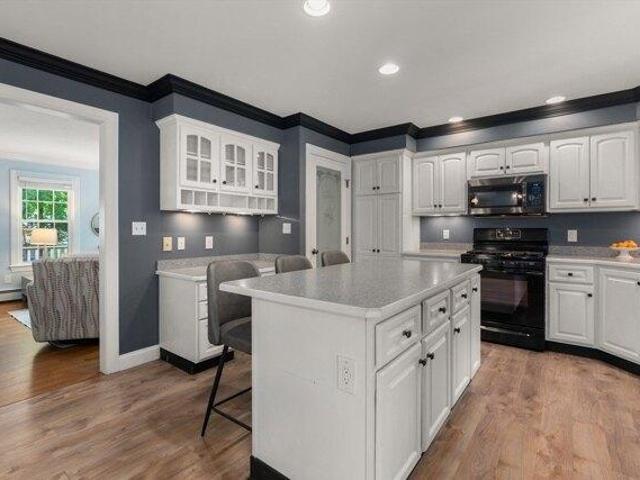 house with 3 bedroom, Worcester MA ES103431775