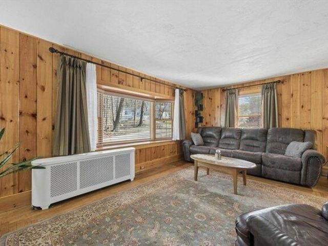 house with 3 bedroom, Worcester MA ES103433710