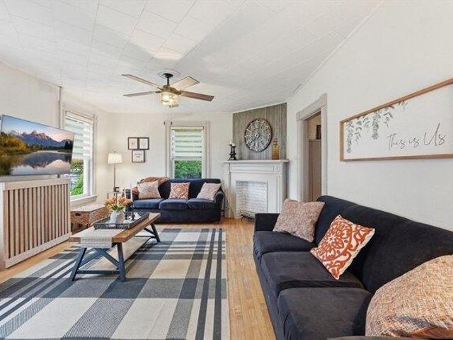 house with 3 bedroom, Worcester MA ES103443058