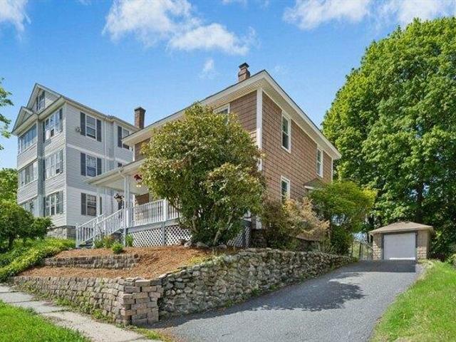 house with 3 bedroom, Worcester MA ES103498949
