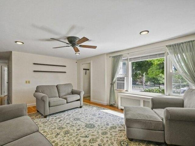 house with 3 bedroom, Worcester MA ES103498961