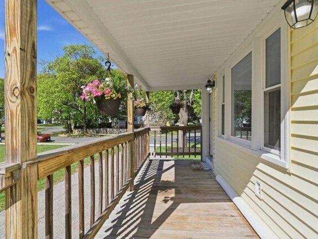 house with 3 bedroom, Worcester MA ES103603421