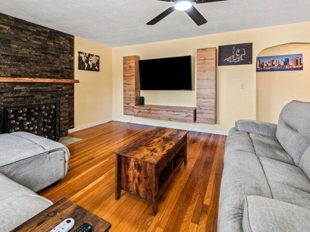 house with 3 bedroom, Worcester MA ES103774153