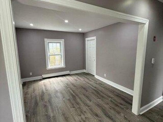 house with 3 bedroom, Worcester MA ES103928577