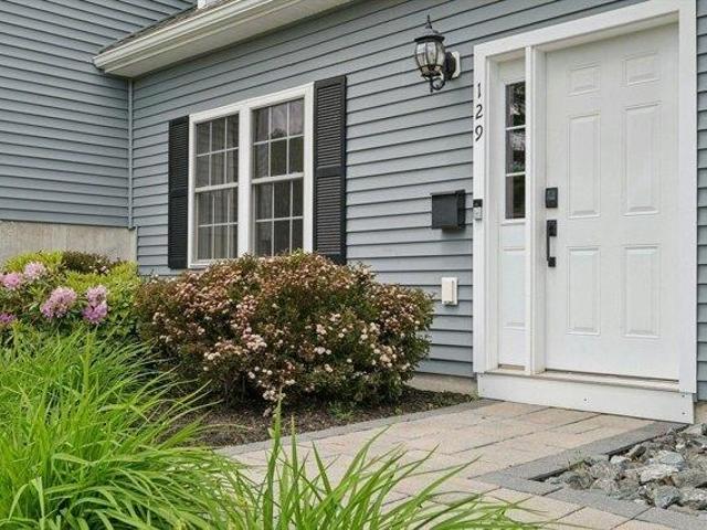 house with 3 bedroom, Worcester MA ES103966649