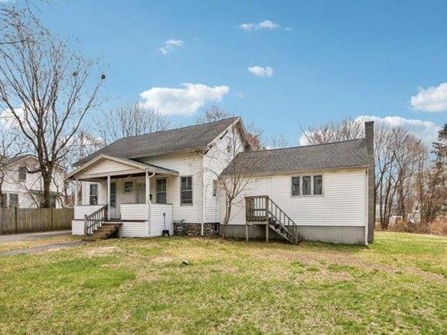 house with 3 bedroom, Worcester MA ES103097441