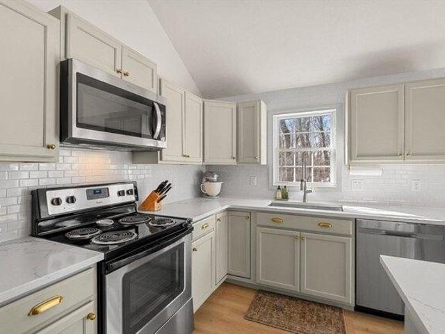 house with 3 bedroom, Worcester MA ES103098228