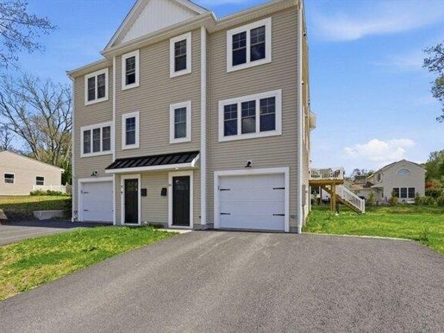 house with 3 bedroom, Worcester MA ES103099458