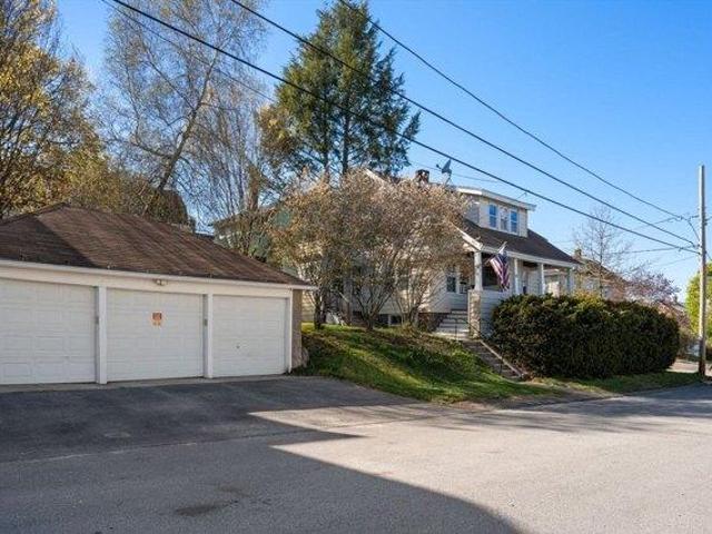 house with 3 bedroom, Worcester MA ES103099528