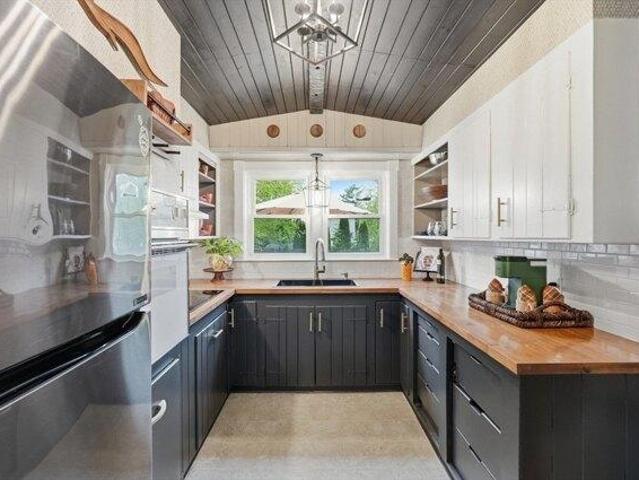 house with 3 bedroom, Worcester MA ES103099901
