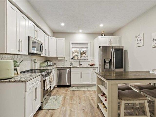 house with 3 bedroom, Worcester MA ES103249238