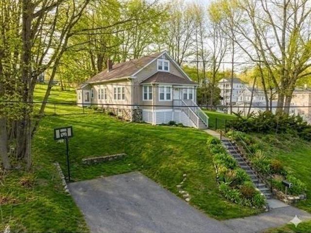house with 3 bedroom, Worcester MA ES104445889