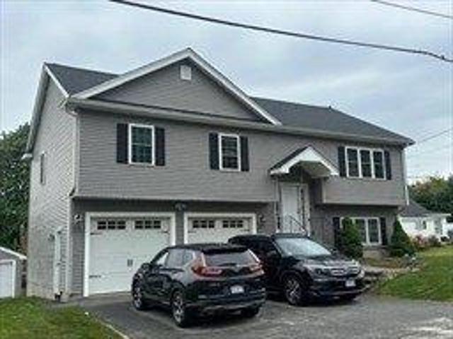 house with 3 bedroom, Worcester MA ES104849978