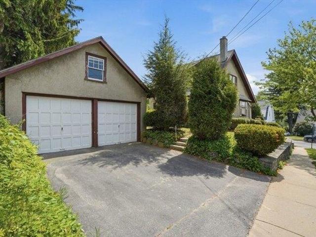 house with 3 bedroom, Worcester MA ES104151422