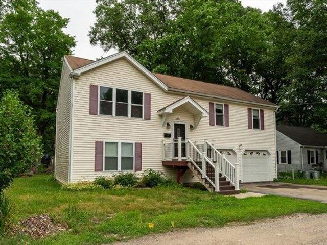 house with 3 bedroom, Worcester MA ES104152049
