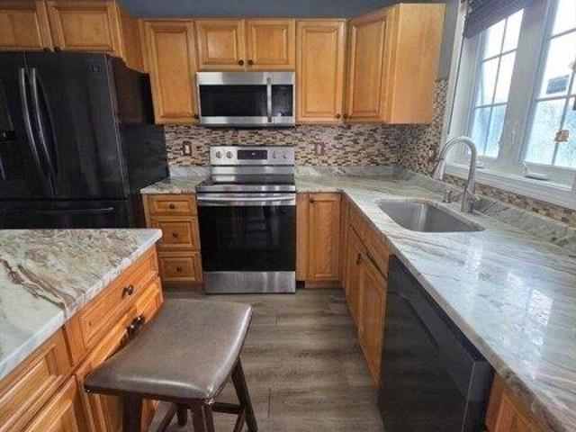 house with 3 bedroom, Worcester MA ES105400697