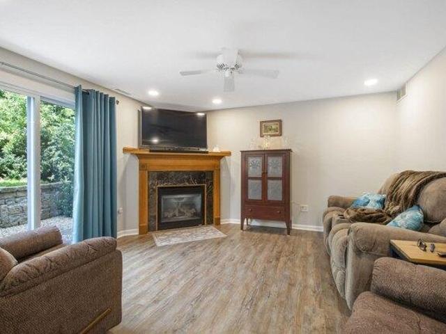 house with 3 bedroom, Worcester MA ES105425326