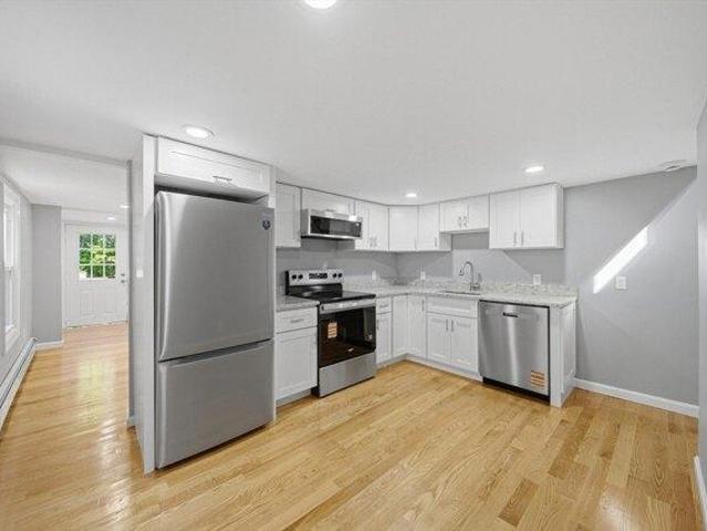 house with 3 bedroom, Worcester MA ES105040572
