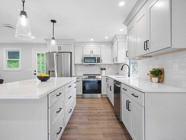 house with 3 bedroom, Worcester MA ES105040826