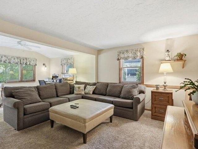 house with 3 bedroom, Worcester MA ES105040342
