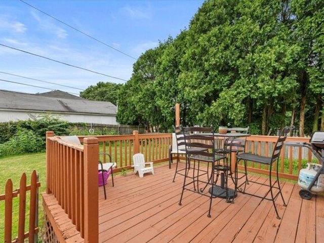 house with 3 bedroom, Worcester MA ES105041206