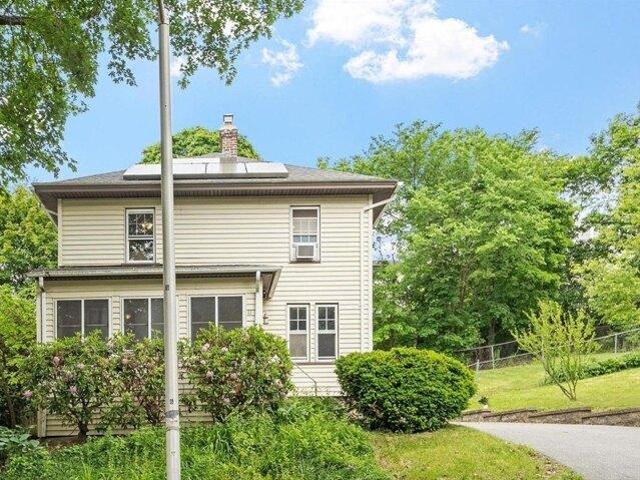 house with 3 bedroom, Worcester MA ES105060404