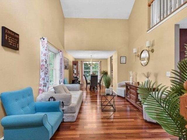house with 3 bedroom, Worcester MA ES105095581