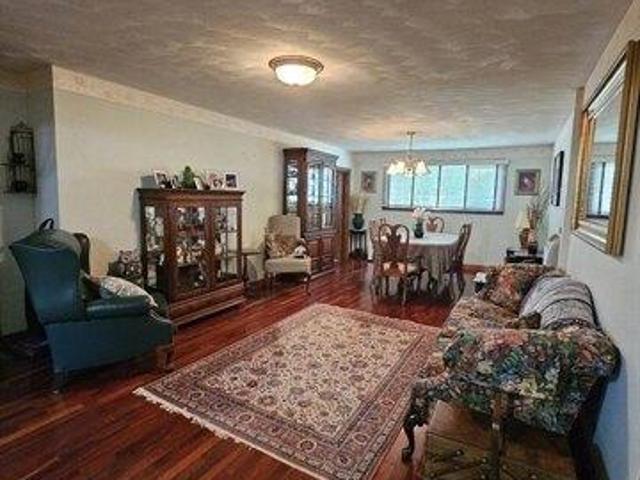 house with 3 bedroom, Worcester MA ES105112811