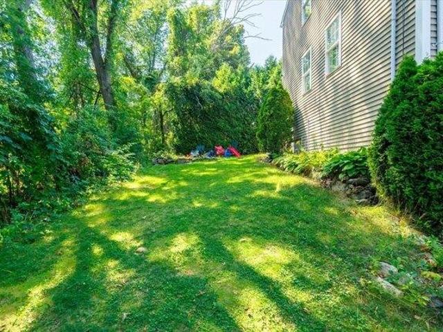 house with 3 bedroom, Worcester MA ES105113534